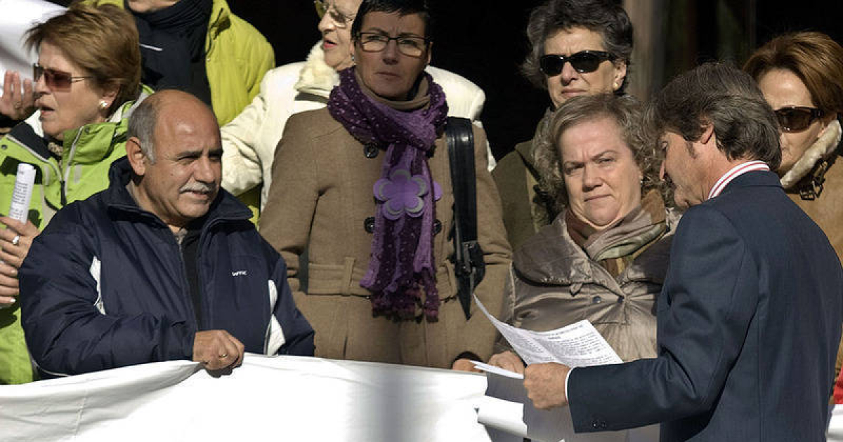 Mateu acusa al doctor Lastra de manipular a los enfermos de cáncer