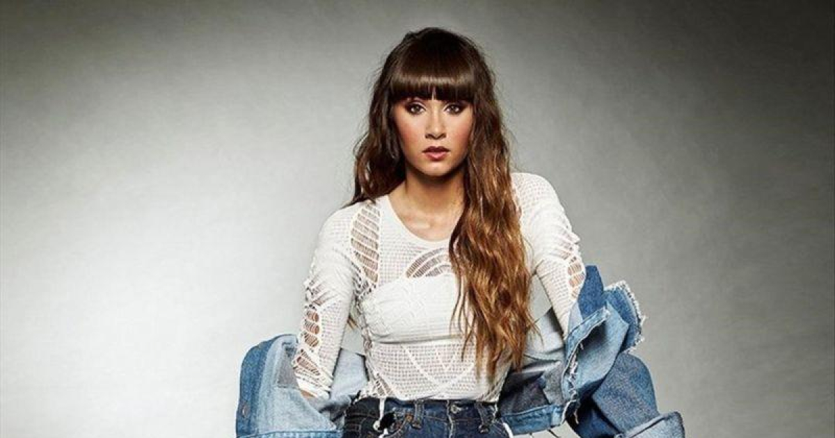 SESIÓN DE FOTOS PARA UNA REVISTA: Aitana vuelve a agitar las redes con ...