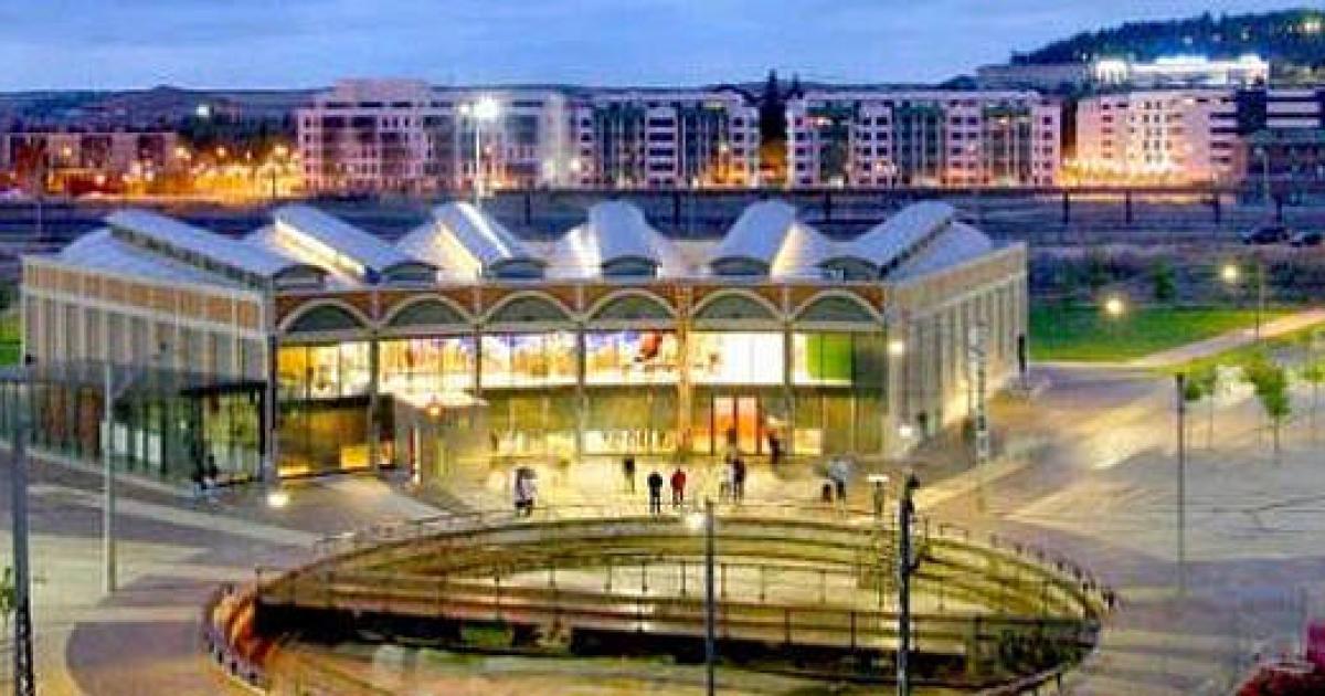 El Hangar aprovecha el verano hasta el final