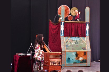 Un Sinfin de Teatro. «Queríamos que el teatro saliera a buscar al público»