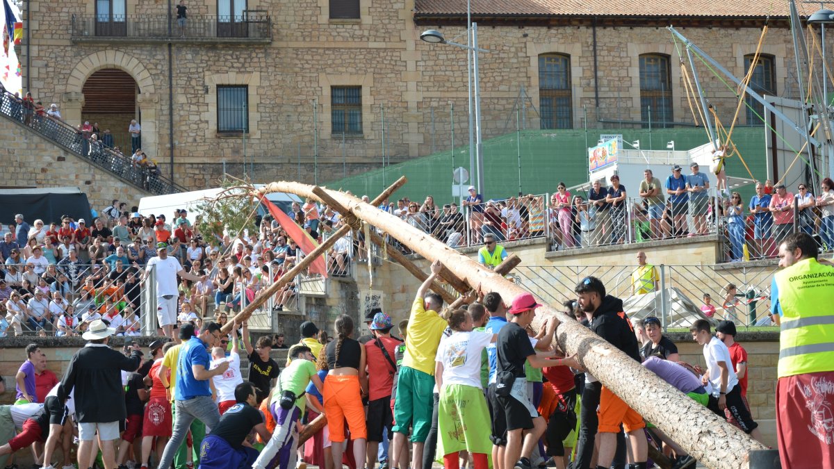 ¡Arriba el mayo! Quintanar estalla en fiestas en honor a San Cristóbal