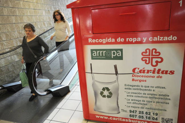 Cáritas instalará en octubre diez nuevos puntos para recoger ropa