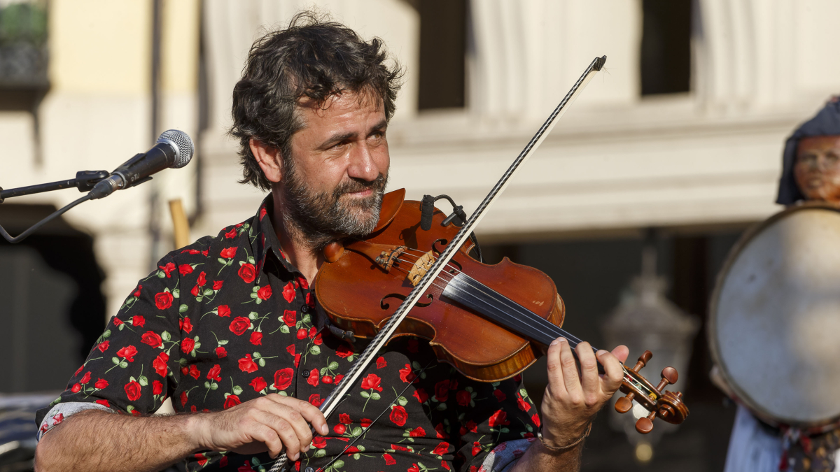 Música y tradición con Diego Galaz para abrir los cursos de verano de ...