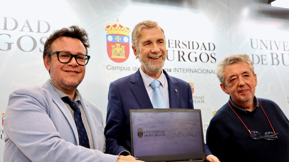 La UBU celebra su 30 aniversario con Joan Manuel Serrat de doctor ...