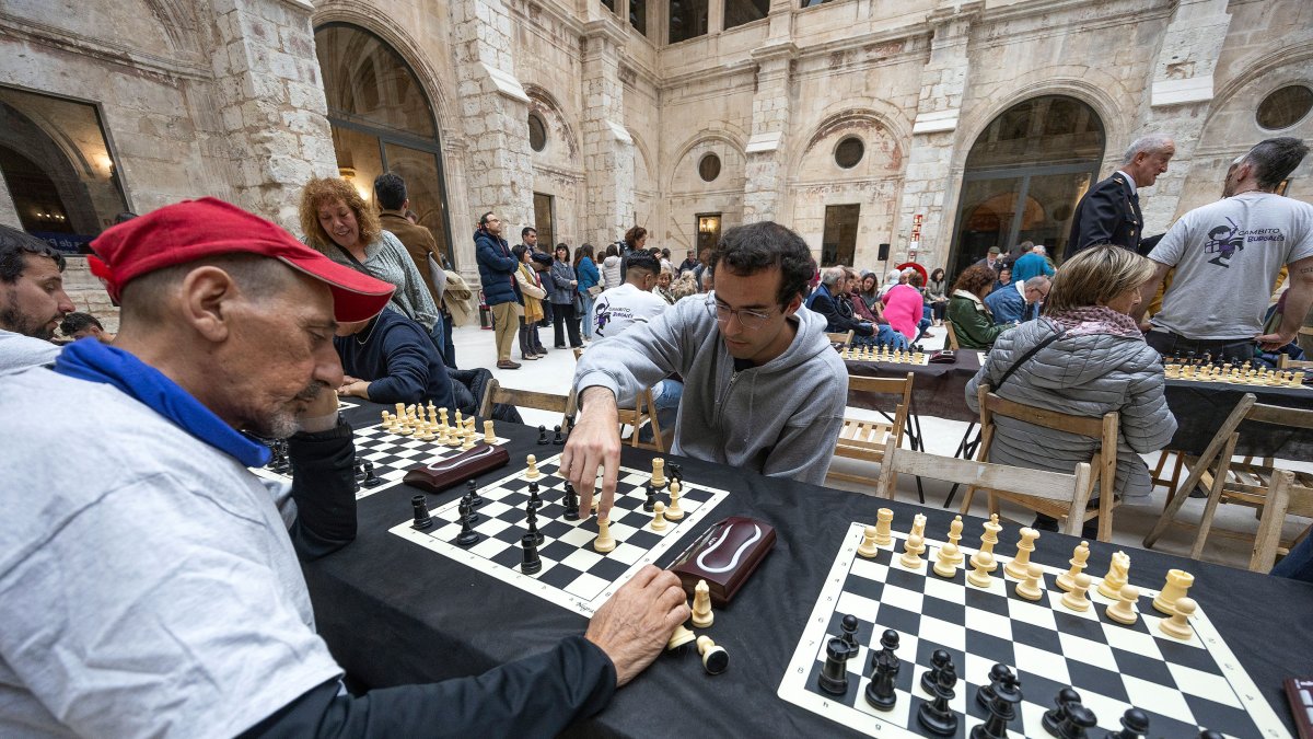 Los movimientos de ajedrez que frenan al Parkinson