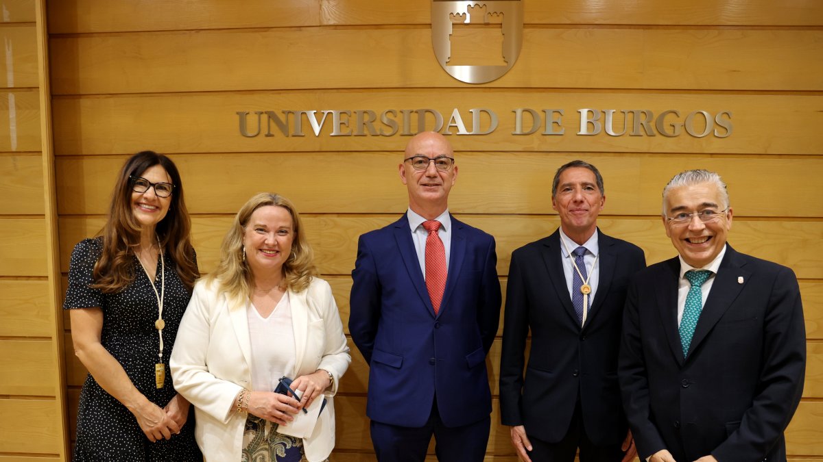 Hispanistas de cerca de 40 nacionalidades debaten en la UBU sobre ...
