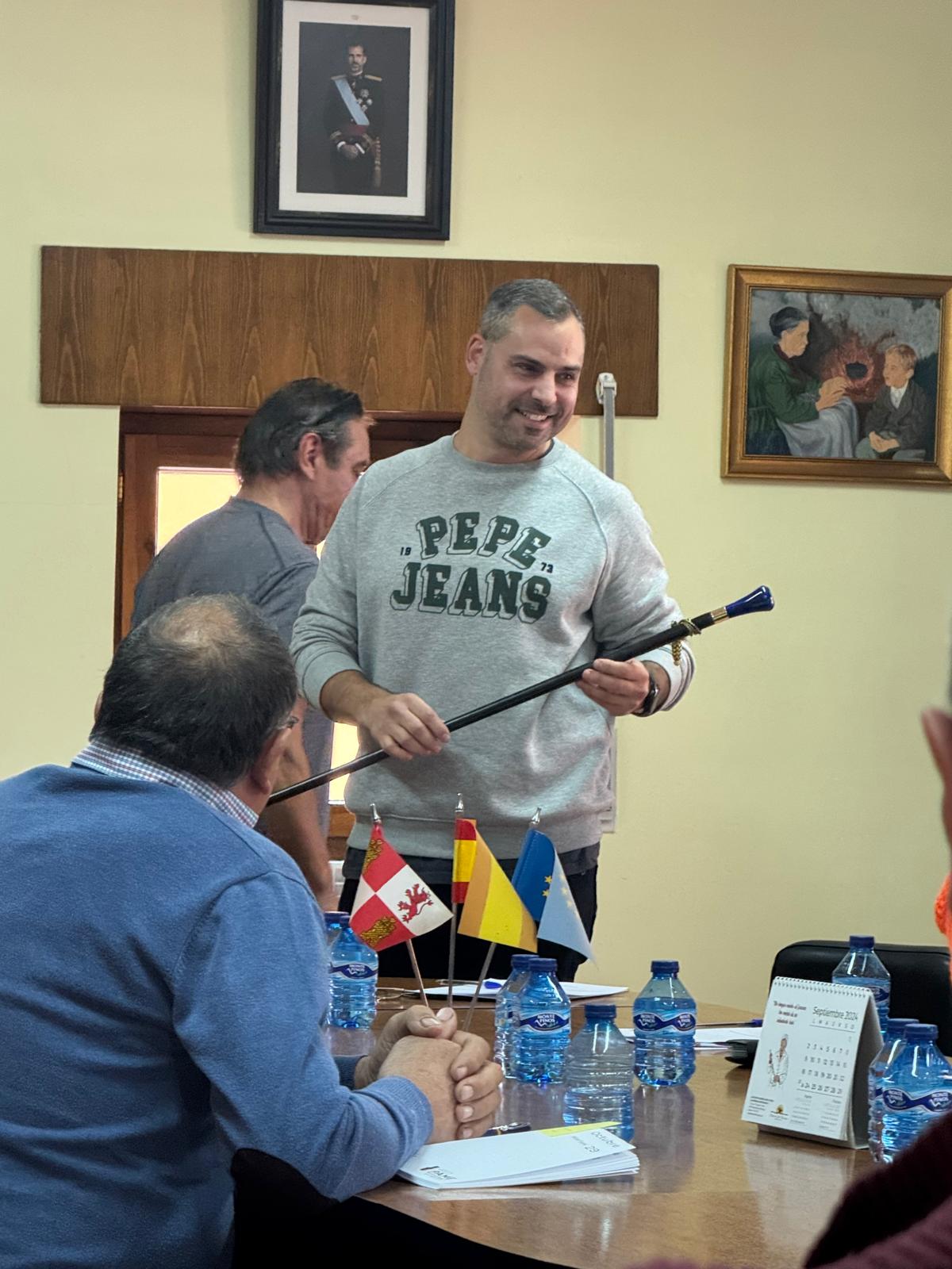 Vox y PSOE se alían en una moción de censura y Diego Ruiz se alza como ...